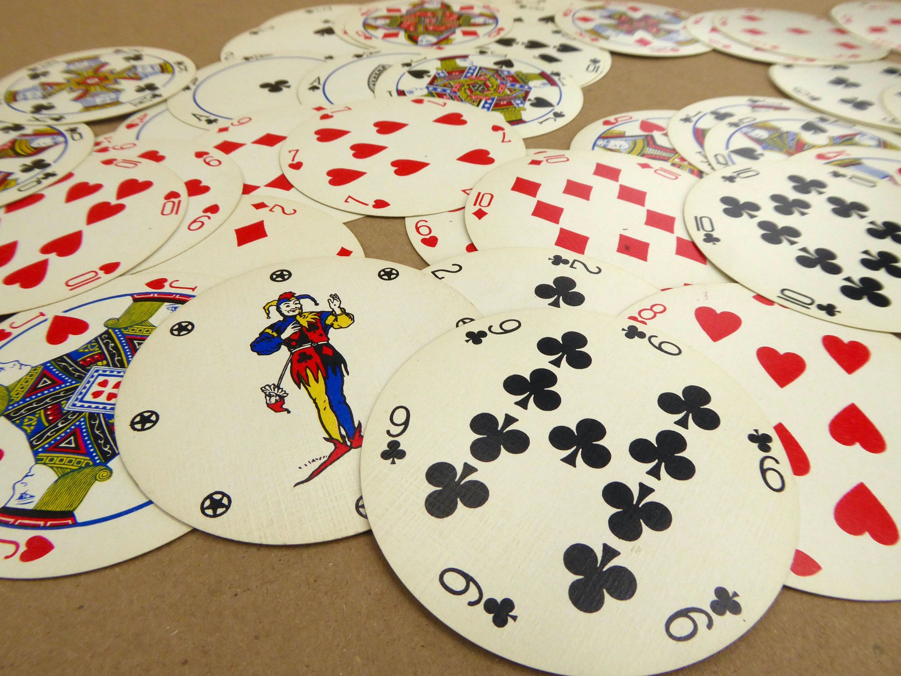 Full Set: 1950s Waddinton's Rondo Circular Playing Cards Round Cards ...