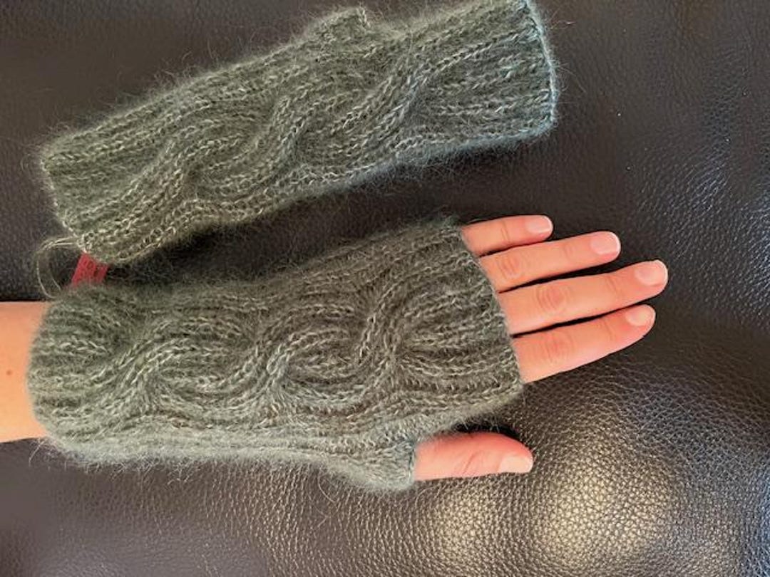 Women's Mohair and Silk Mittens in Pure Wool, Leaf Green - Etsy