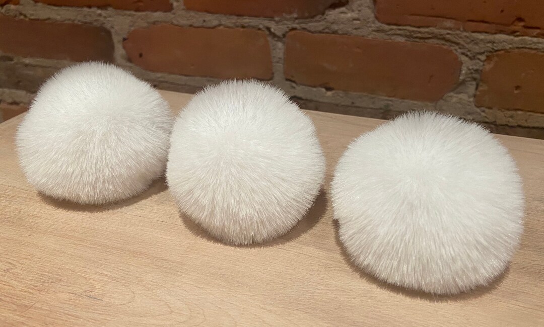 Pure White Chinchilla Faux Fur Pom, Bright White Fur Ball, 3-inch Round ...