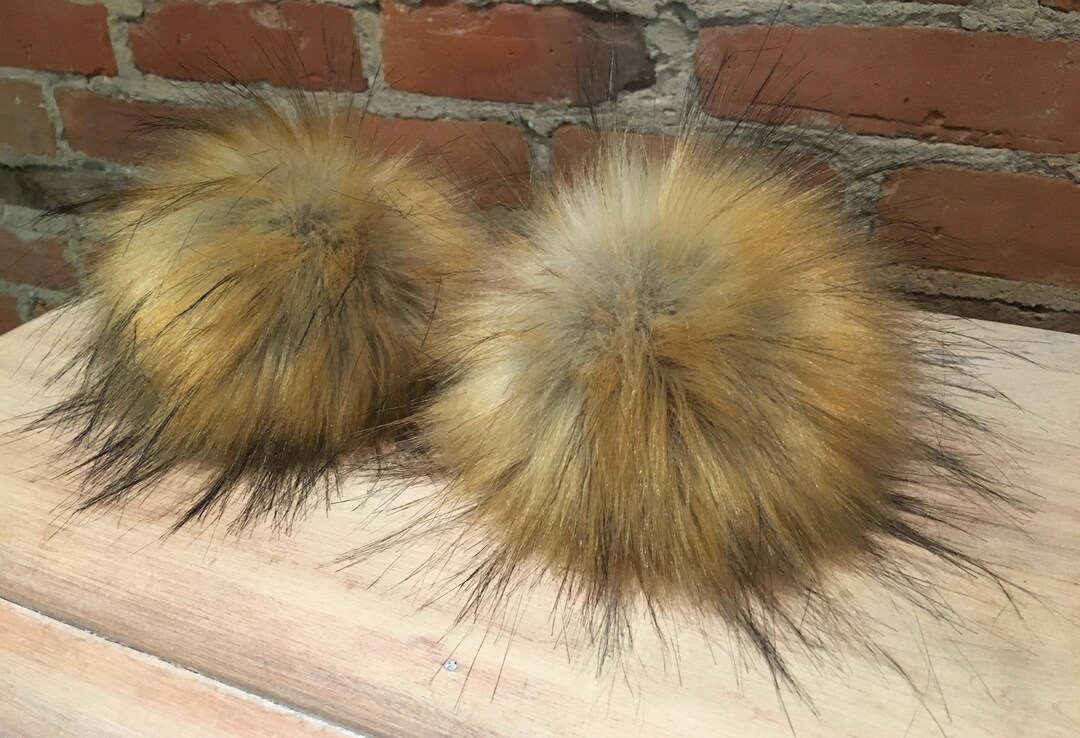 Finn Raccoon Pom, Golden Faux Fur 6-inch Finnish Raccoon Fur Ball, Very ...