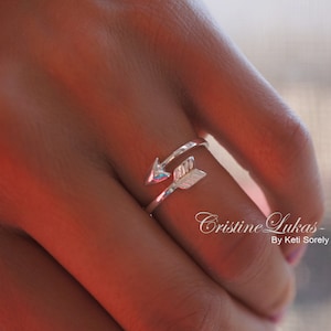 10K, 14K or 18K Solid Gold Arrow Ring - Celebrity Style Sideways Arro ...