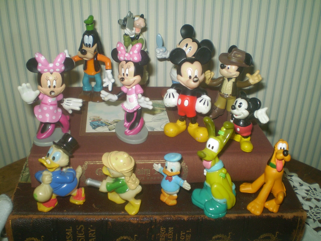 14 Vtg DISNEY Plastic Figures- Assortment of Little Disney Characters ...