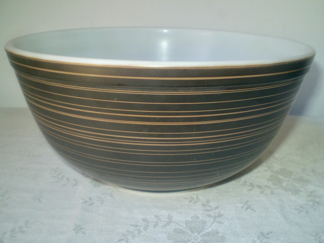 Pyrex TERRA MIXING BOWL in Brown Stripes- Rare 1960s Pyrex Brown Mixing ...