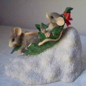 Vintage 'sledding on a Holly Leaf' Charming Tails Early Charming Tails ...