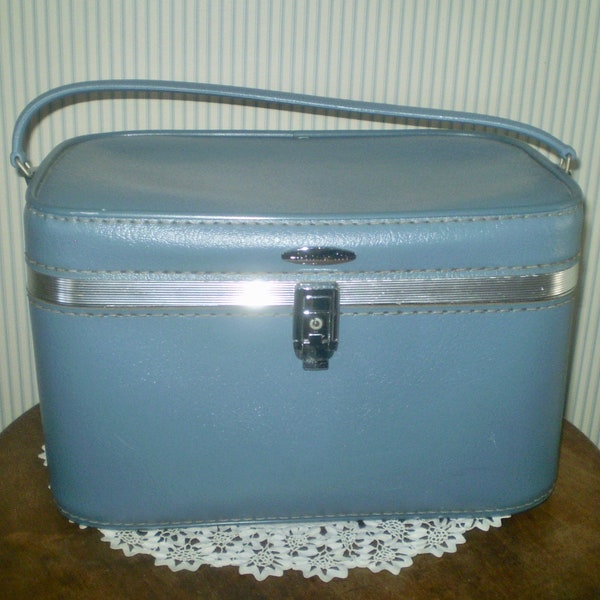 Vintage Train Case - Etsy
