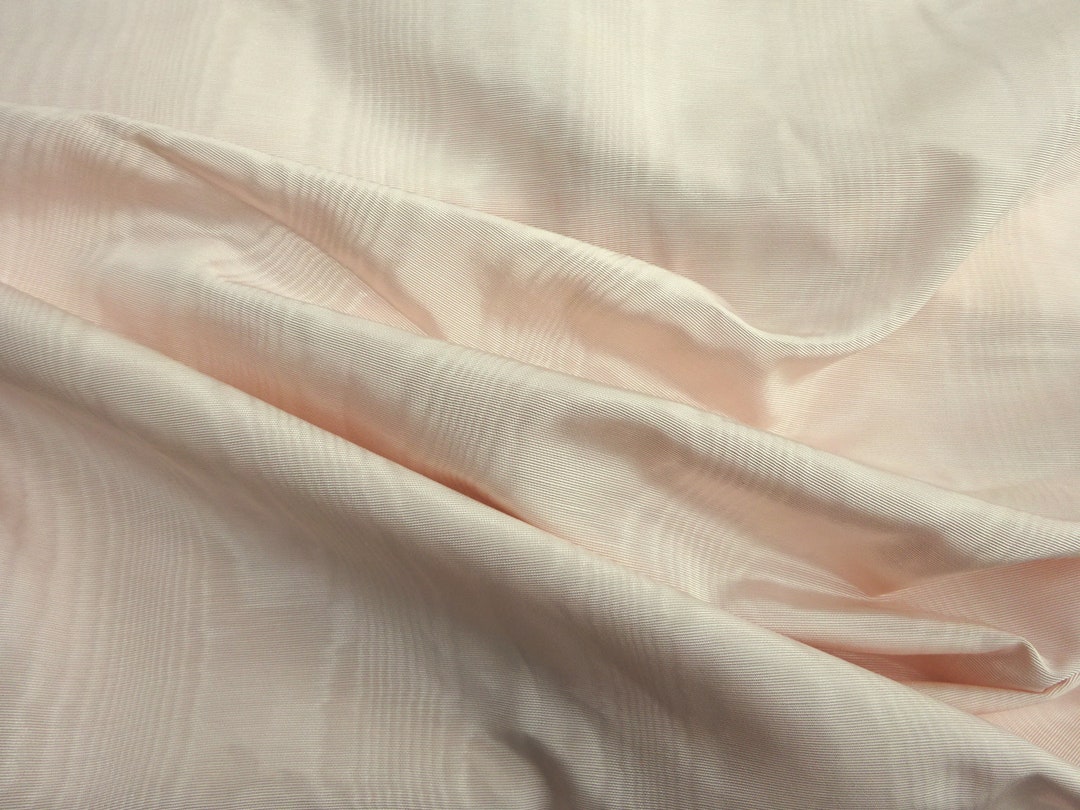 Vintage Moire Taffeta Dress Making Fabric in Pale Peachy Pink 40l X 48 ...