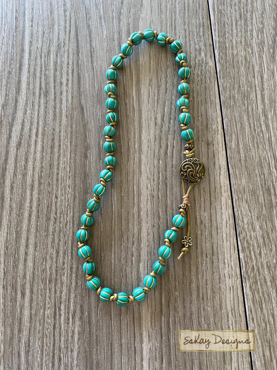 Party on the Side Button Clasp Necklace - Verde - Etsy