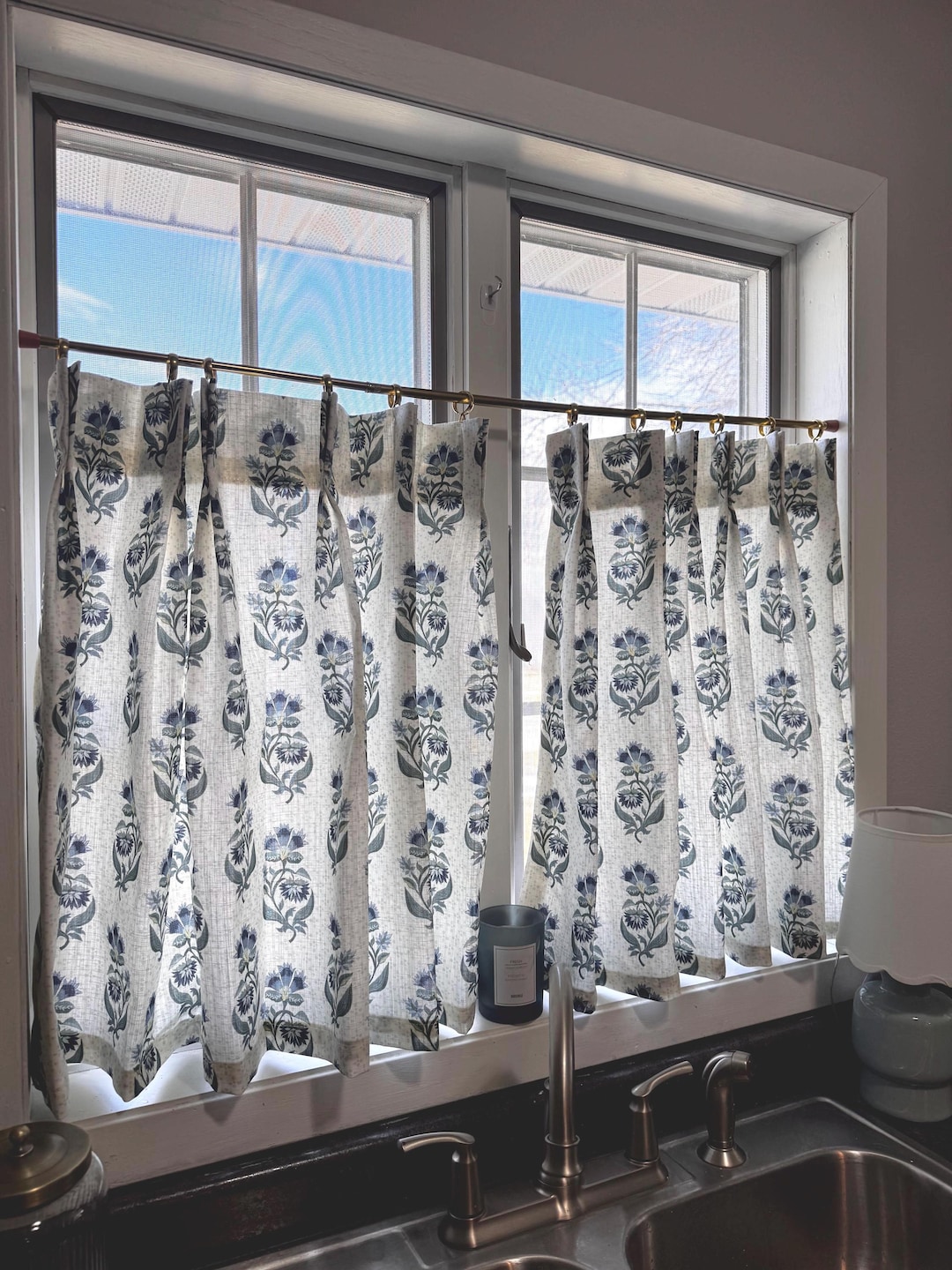 This Teal, Green, and Blue Poppy Fresh Lacefield Pleated Cafe Curtains ...