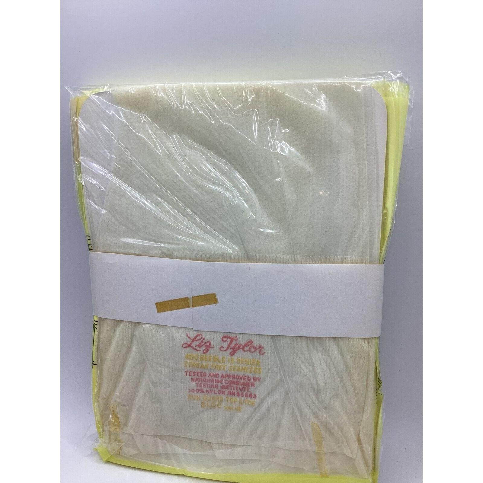 1960s Liz Tylor Micro Mesh Seamless Nylon Garter Stockings-6 Pr White ...