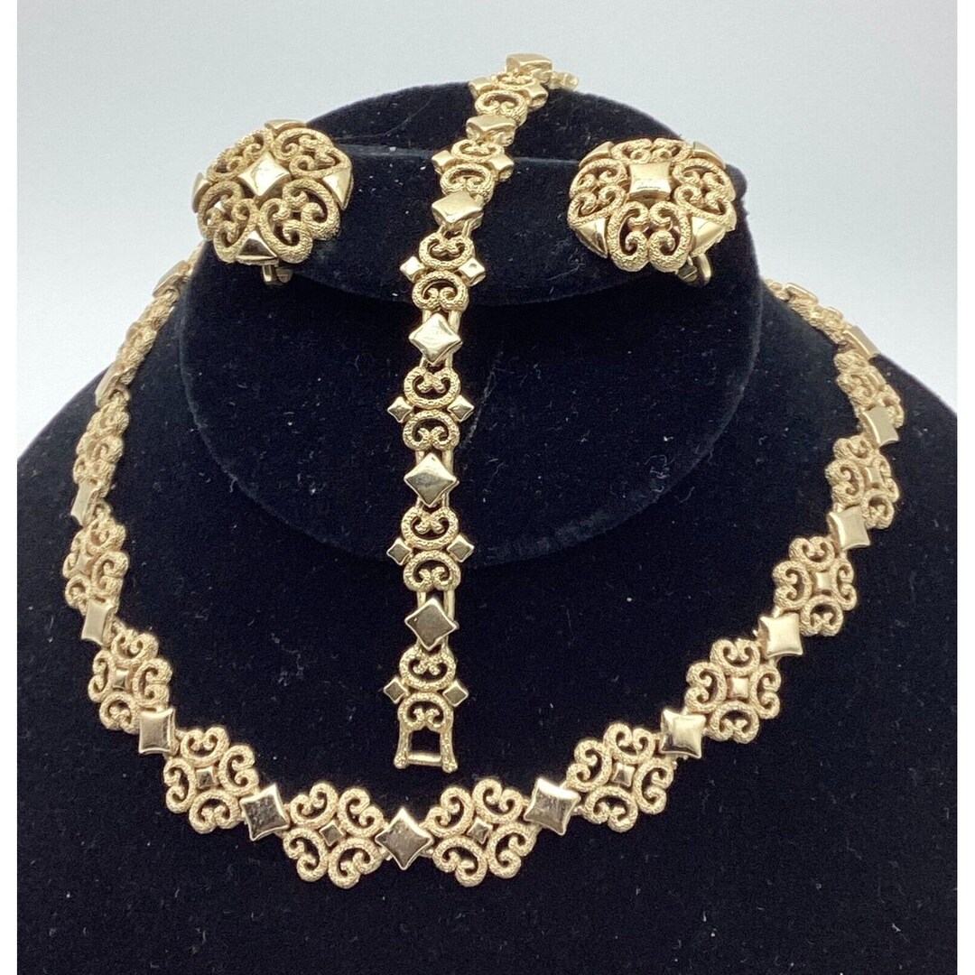1970s Avon Precious Pretenders Filigree Gold Tone Parure Ensemble-htf ...