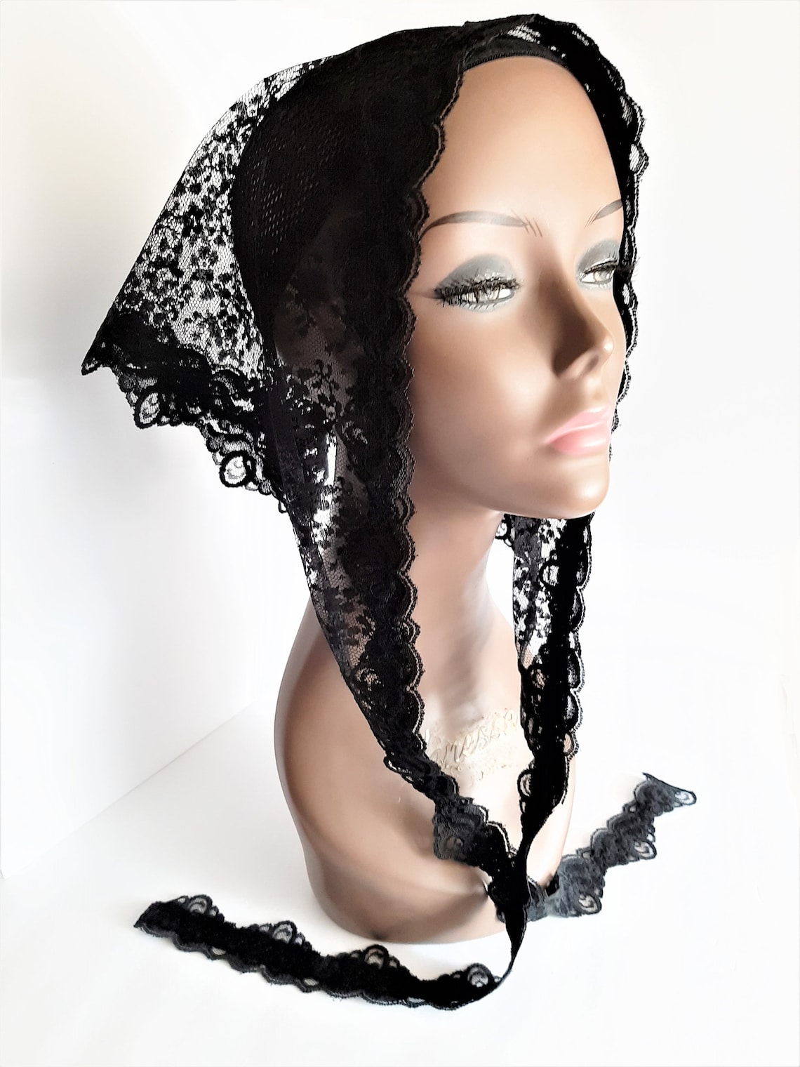 Lace Mantilla, Catholic Head Covering, Small Triangle Chapel Scarf ...