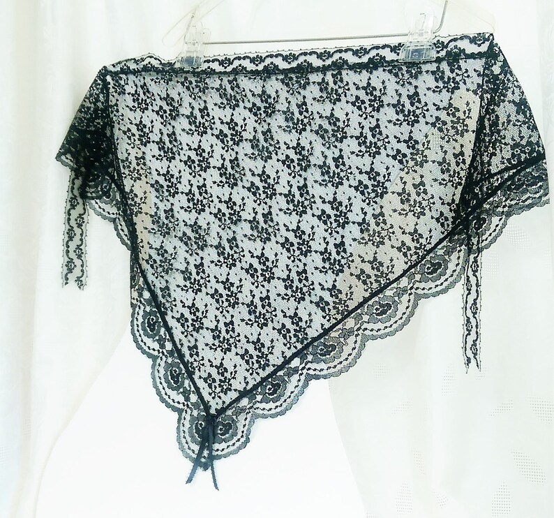 Catholic Head Cover, Lace Mantilla, Triangle Chapel Scarf, Black ...