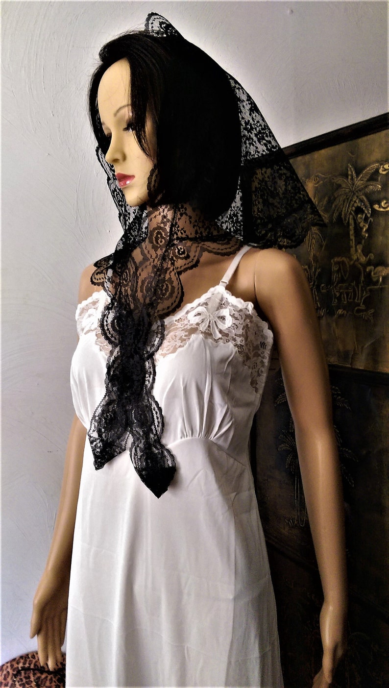 Black Lace Mantilla, Sheer Head Scarf, Veil for Funeral or Church ...