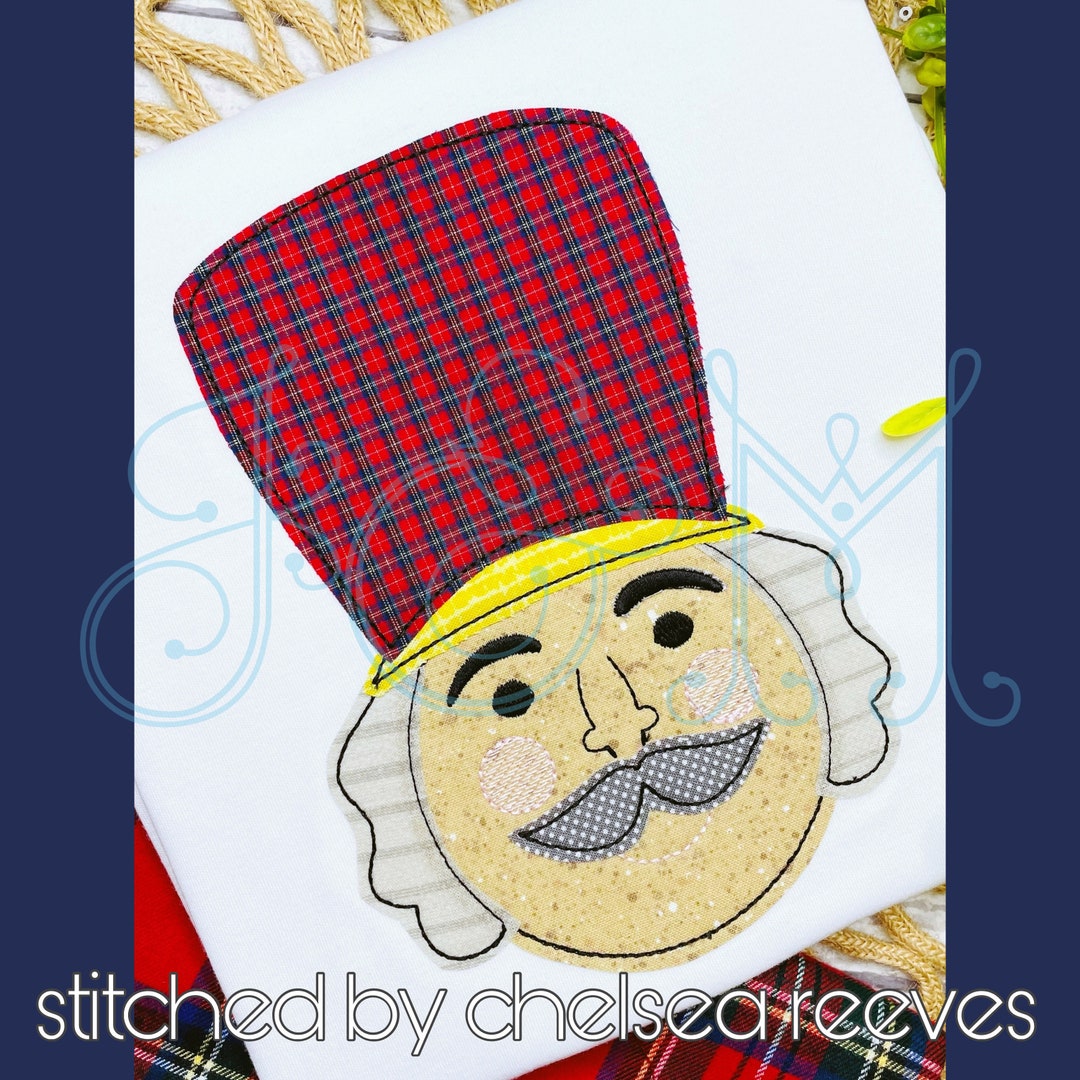 Classic Nutcracker Face Simple Holiday Christmas Raw Edge Bean Running ...