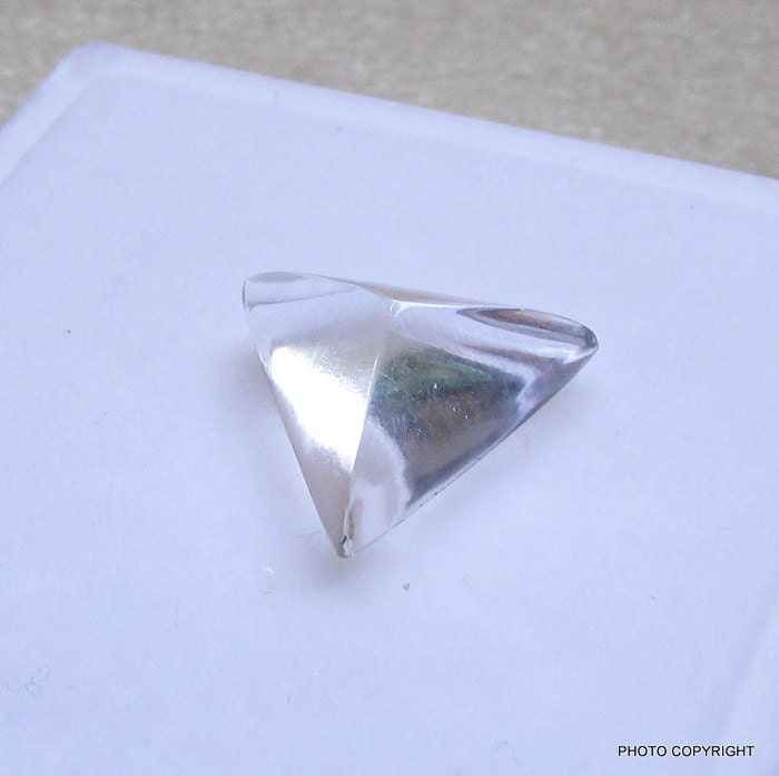 16mm NATURAL QUARTZ Triangular Pyramid Smooth Polish Carve Cut - Etsy
