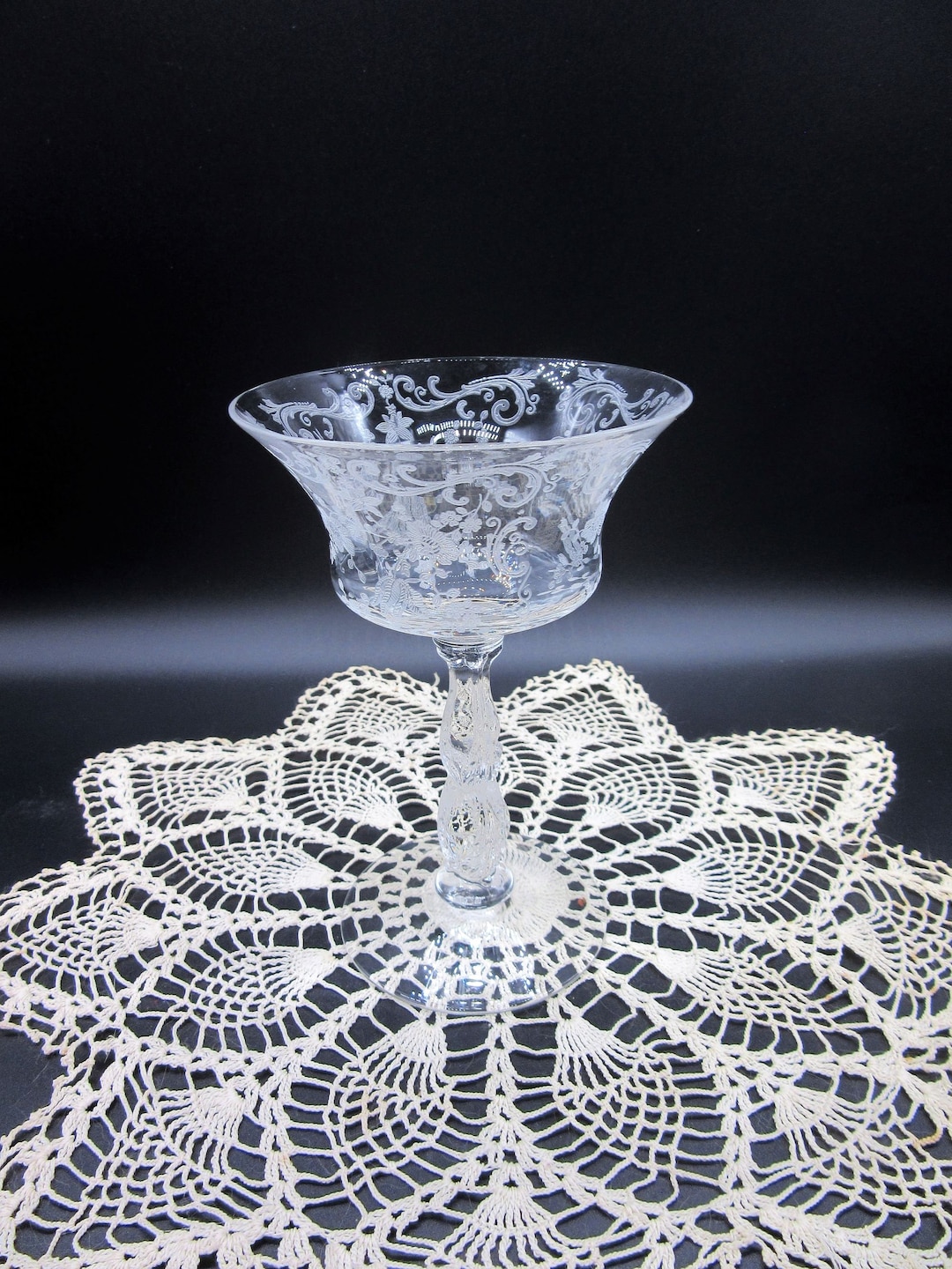 Una sola copa Cambridge, copa de champán o sorbete patrón Chantilly de ...