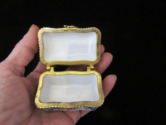 Vintage Imperial Porcelain Trinket Box, Luke 2:16, Fl… - Gem