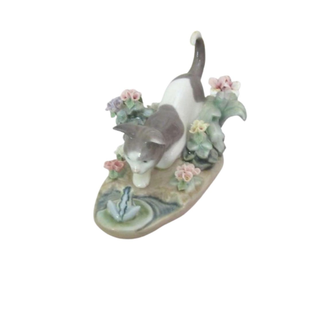 Lladro Porcelain Figurine Kitty Confrontation Cat W Frog Handcrafted ...