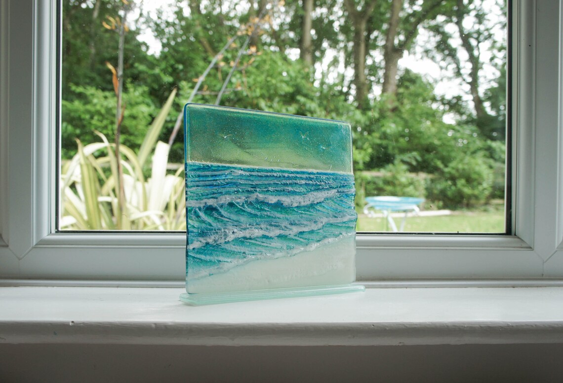 Square Wave Stand 22x20cm8 1/2x7 3/4 Breaking Glass - Etsy