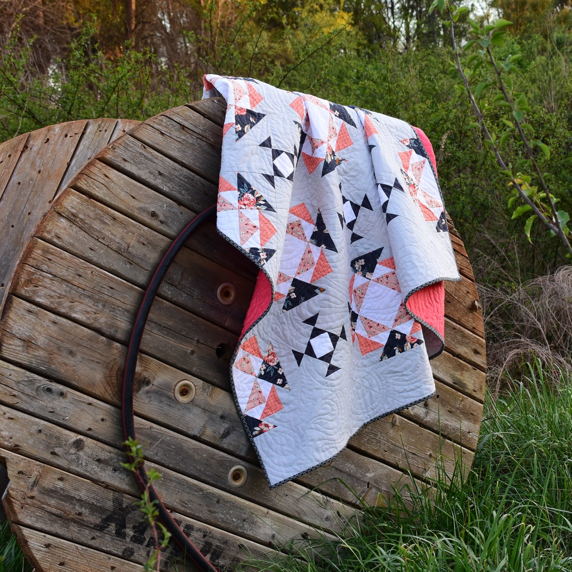 Macaron Mystery Quilt a Digital Pdf Quilt Pattern a Mystery Quilt in a Lap Size - Etsy