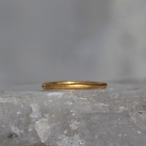 24K Gold Wobbly Band Hand Forged Solid Gold Ring Narrow 2.06 MM Wabi ...