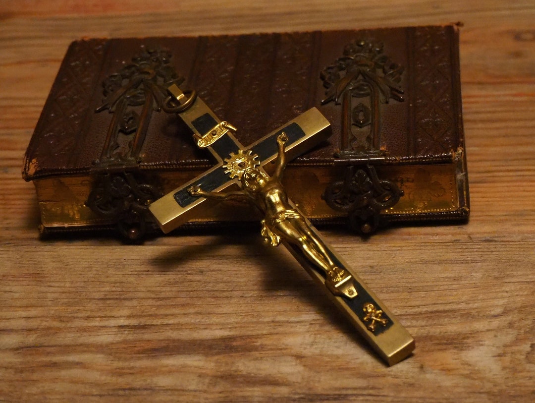 Antique Pectoral Skull Cross Bones Crucifix Pendant Gold Look With ...