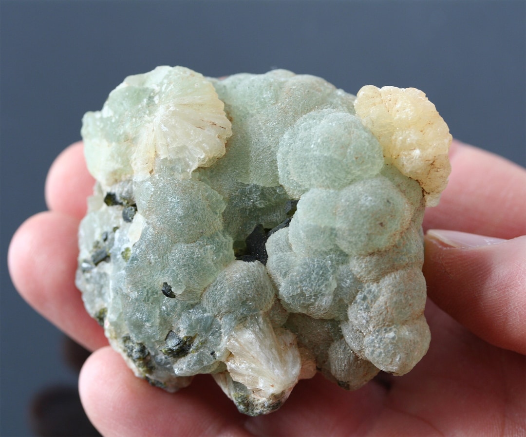 Prehnite stellerite crystal cluster, raw mineral specimen botryoidal ...