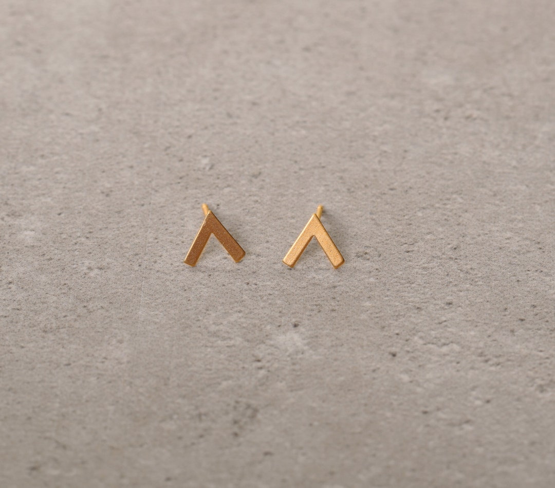 V Shaped Earrings, Golden Earrings, Minimalist and Simple Earrings ...