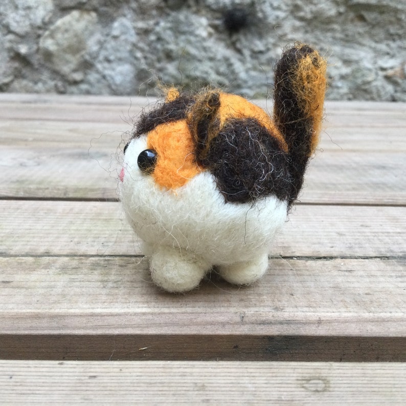 Calico Kitten/ Calico Cat Needle Felted Decoration or Keyring | Etsy