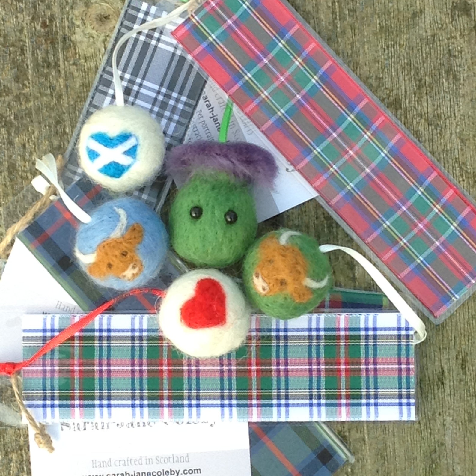 Handmade Scottish tartan bookmark with needle felted thistle / | Etsy