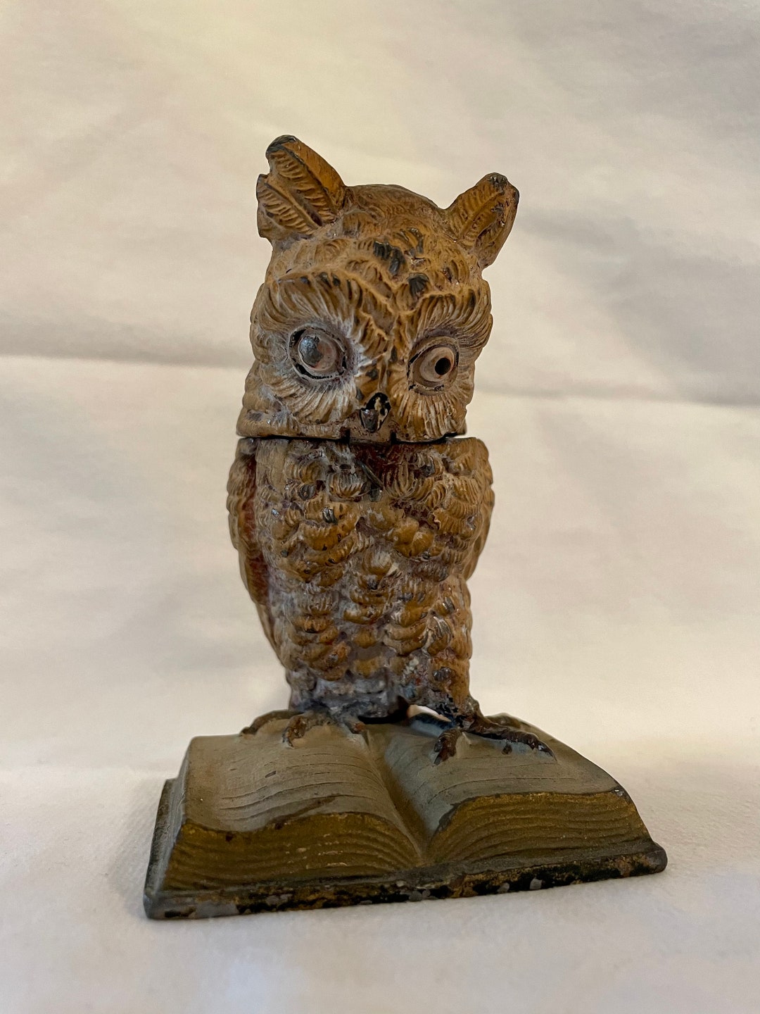 Antiguo búho alemán en libro pintado en frío Spelter Still Bank - Etsy ...