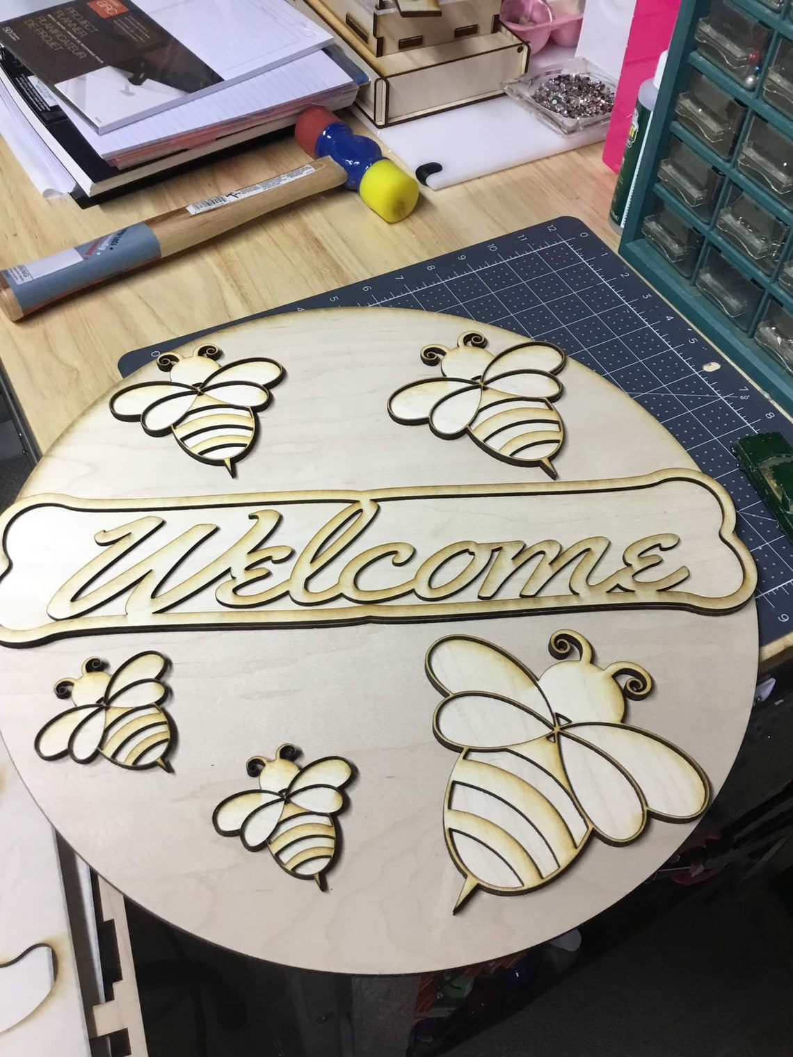 Welcome Bee Sign SVG Bee Svg Welcome Svg Stylish Design - Etsy
