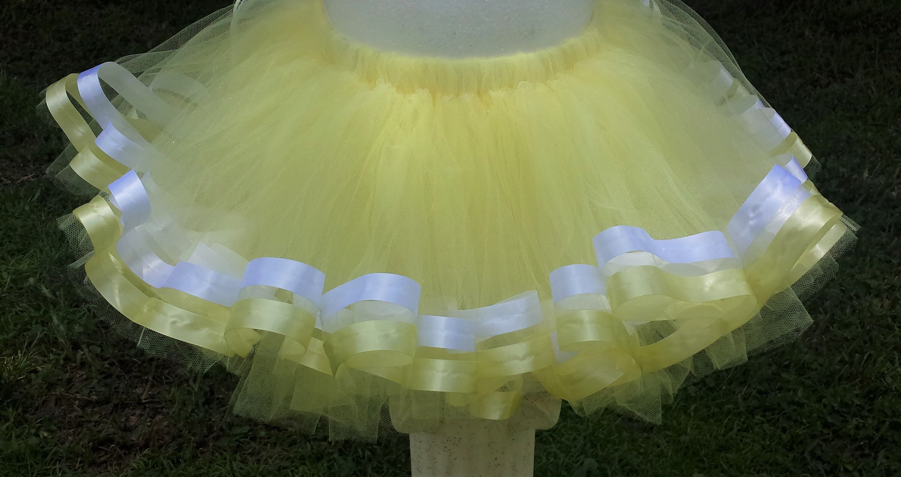 Tutú de tul amarillo con adornos de cinta de satén amarillo y | Etsy