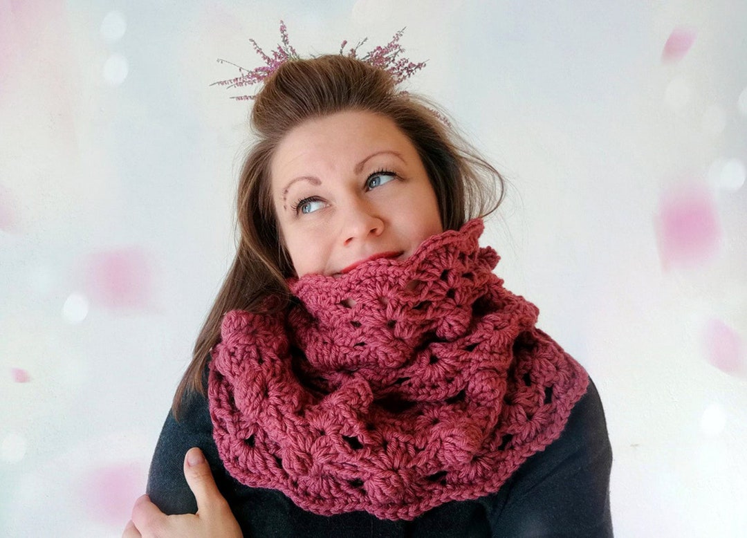 Dusty Rose Chunky Knit Infinity Scarf: Wool Acrylic Lace Snood - Etsy