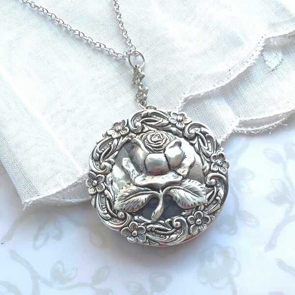 Secret Garden Locket - Etsy
