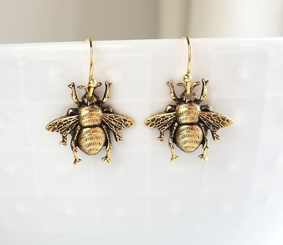 Queen bee earrings store