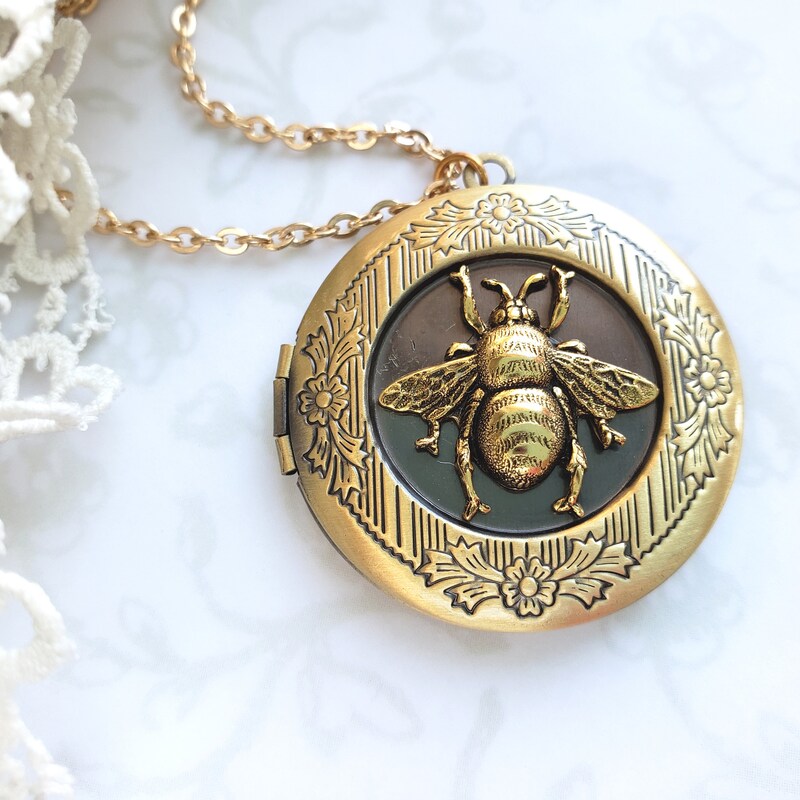 Secret Garden Locket - Etsy