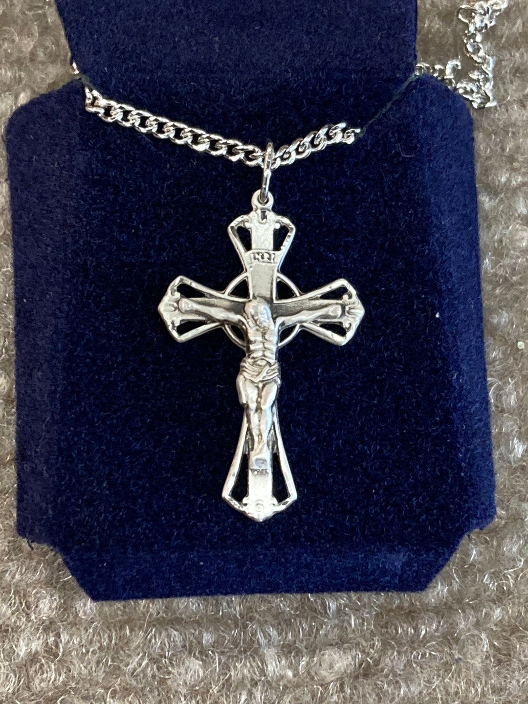 Silver Crucifix and Chain - Etsy