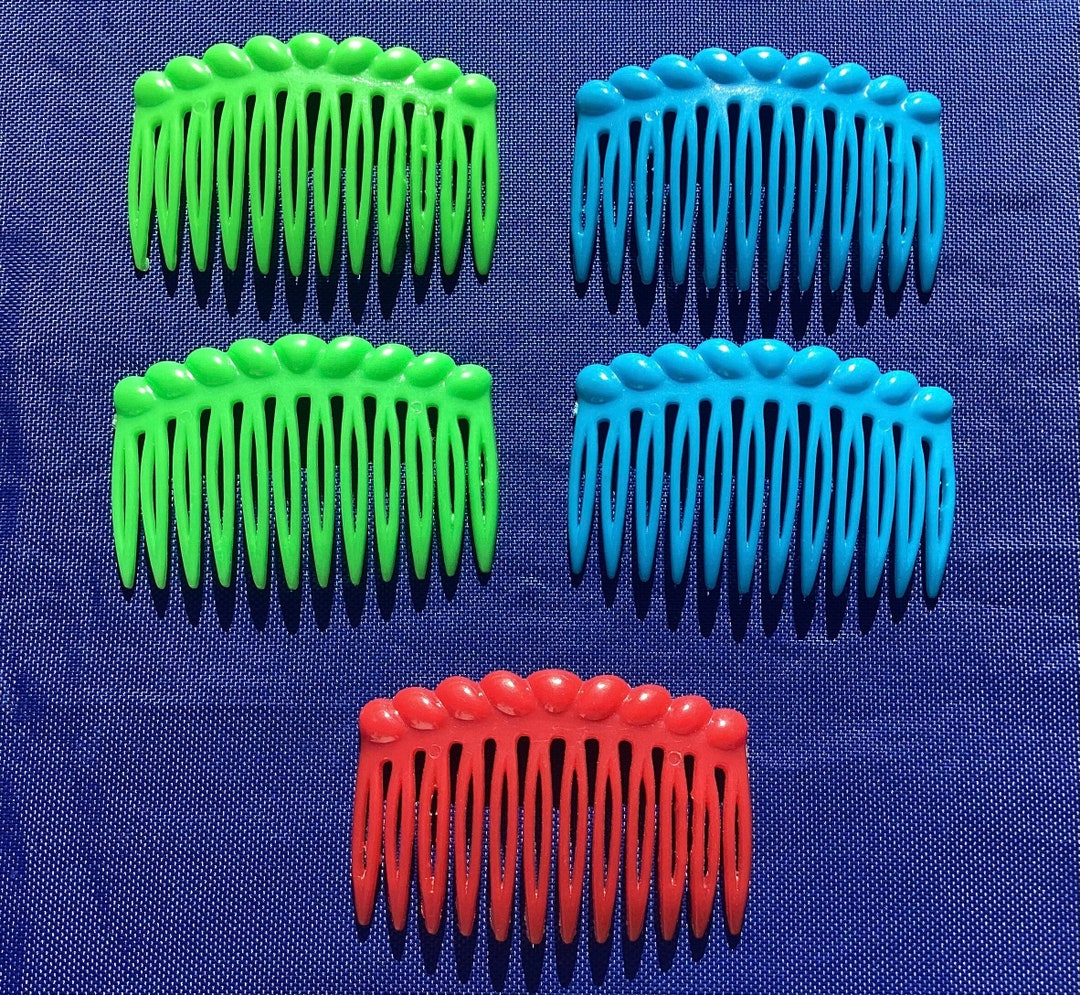 Collection of 5 Assorted Vintage Combs, Decorative, Colourful Plastic ...