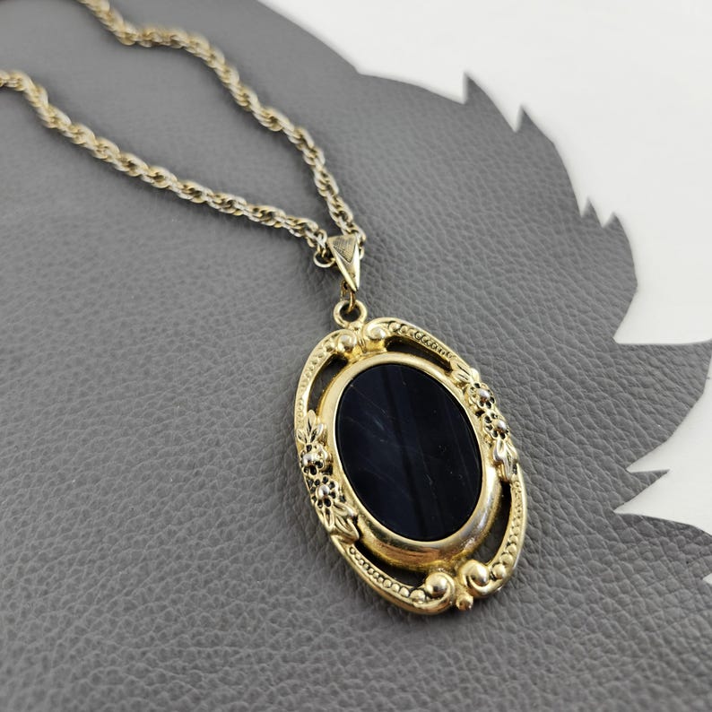 Midnight Blue Stone Set in Gold Frame Vintage Chain Necklace- Whiting ...