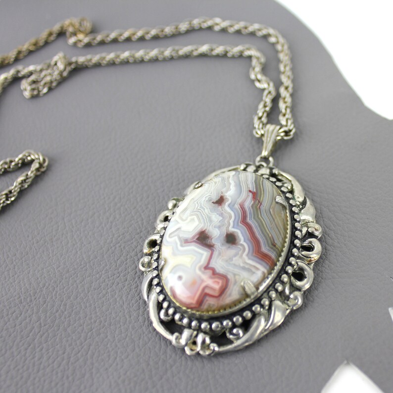 Red Gray White Geode Stone Set in Silver Necklace - Etsy