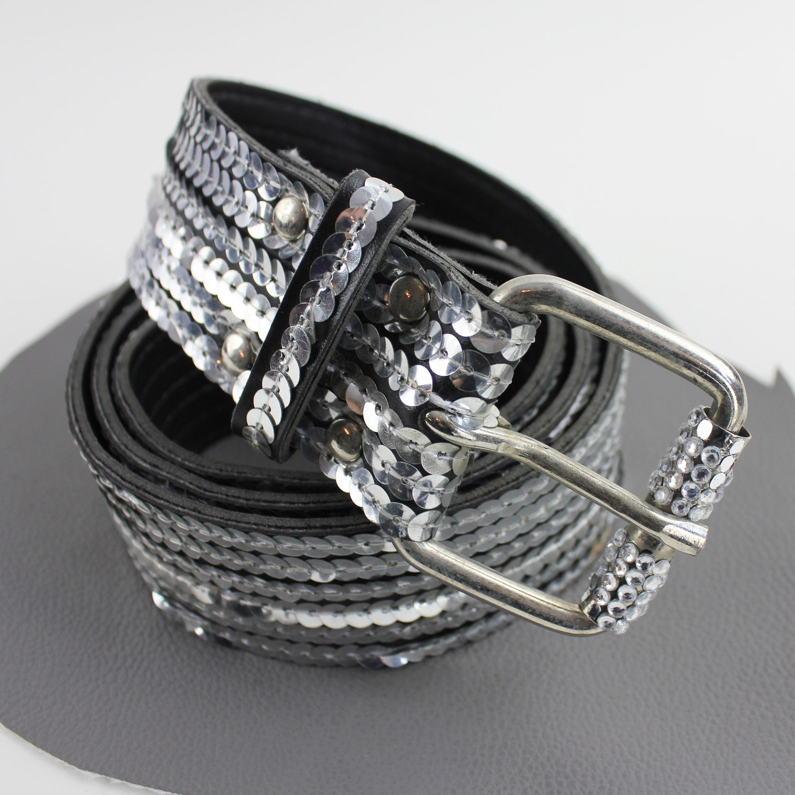 Silver Sequin Covered Vinyl Belt With Rhinestone Silver Buckle Size 34/ ...