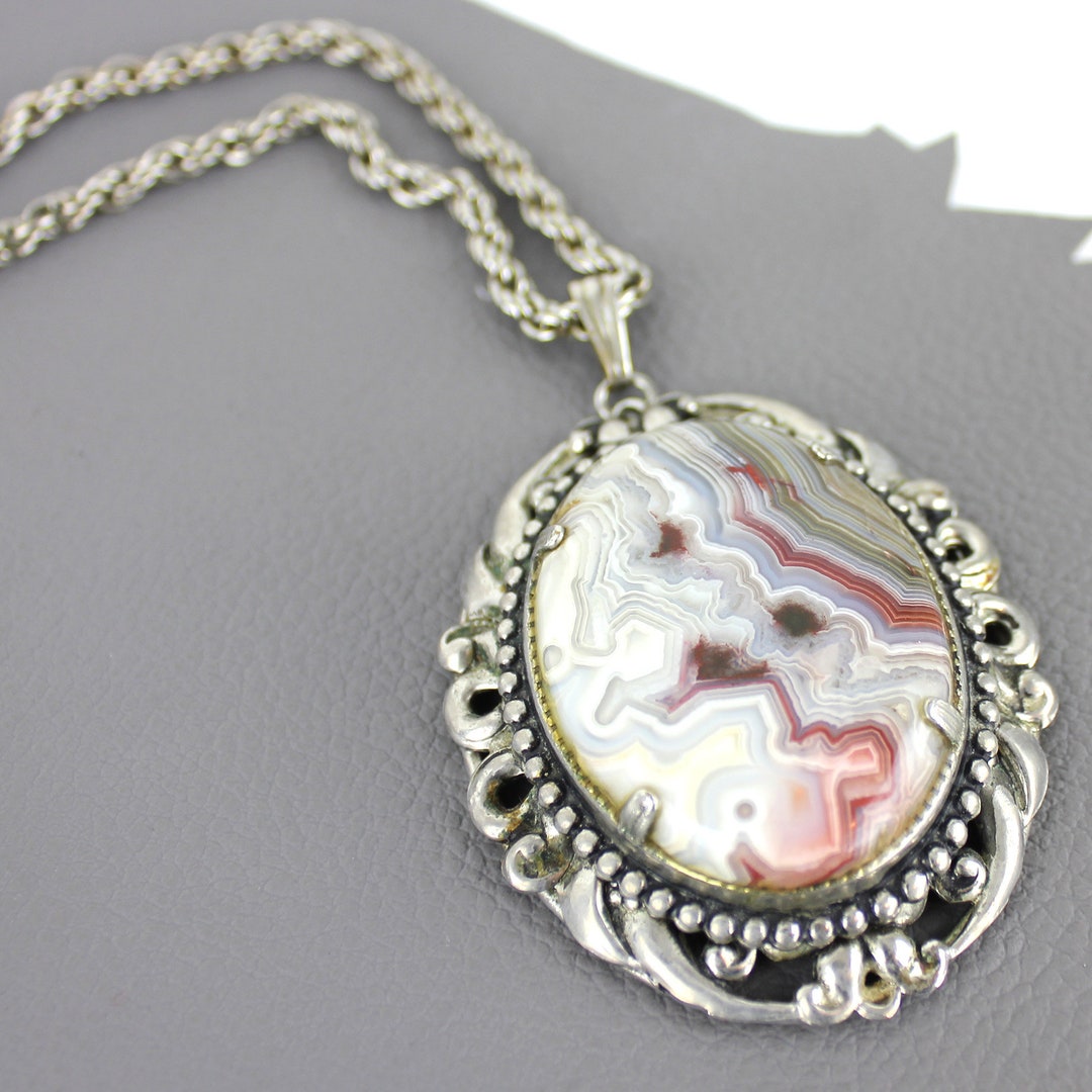 Red Gray White Geode Stone Set in Silver Necklace - Etsy