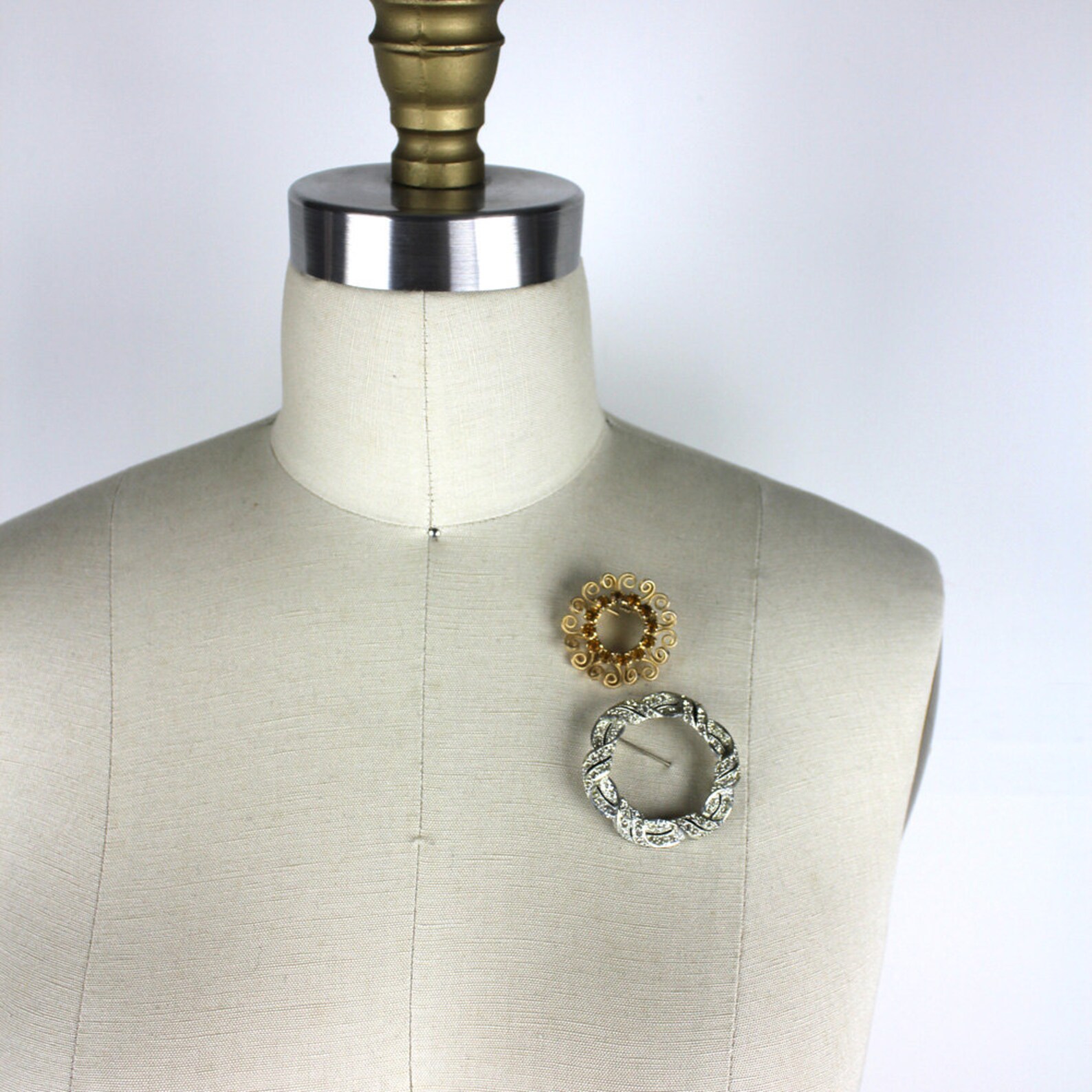 Vintage Rhinestone Wreath Pin Brooch Set - Etsy