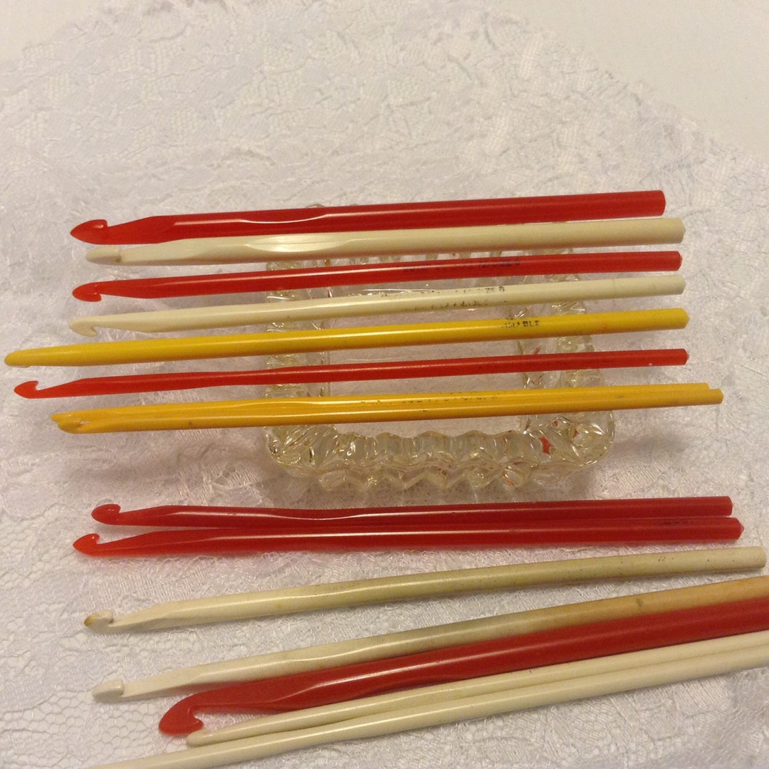 Boye Brand, Very Vintage, Plastic, Non Inflammable, Single Hook ...