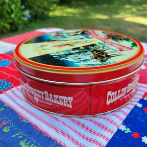 Fruitcake Tin 8 Collins Street Bakery Corsicana TX Christmas Button Tin ...