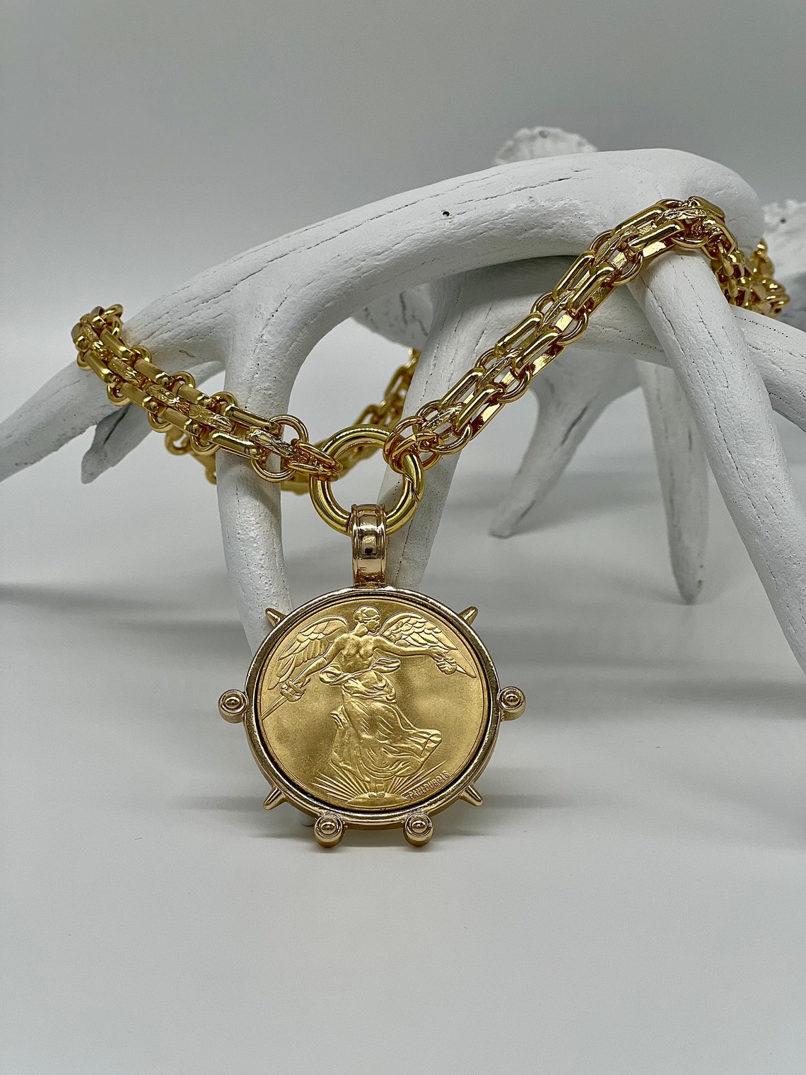 Gold Chain Necklace. Large Coin. Commemorative Coin. Chunky - Etsy
