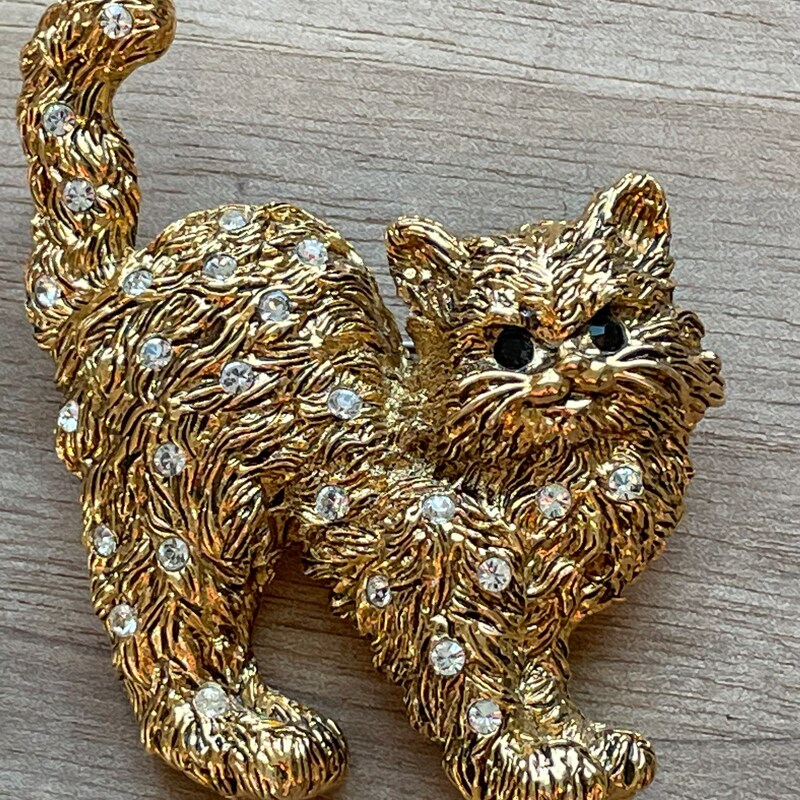 Butler Brooch - Etsy