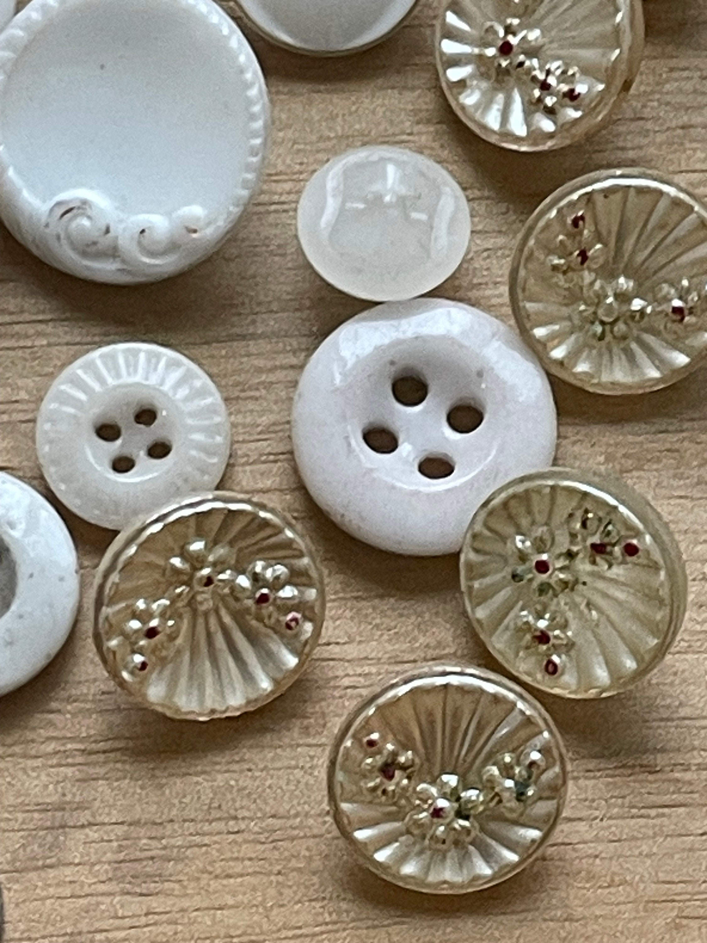 Huge Lot of Vintage Glass and Porcelain Buttons Underwear Buttons Deer ...