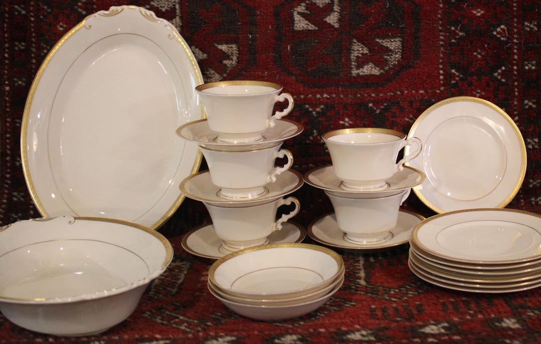 Gorgeous Wayne Old Ivory Syracuse China Bracelet Pattern Dinnerware ...
